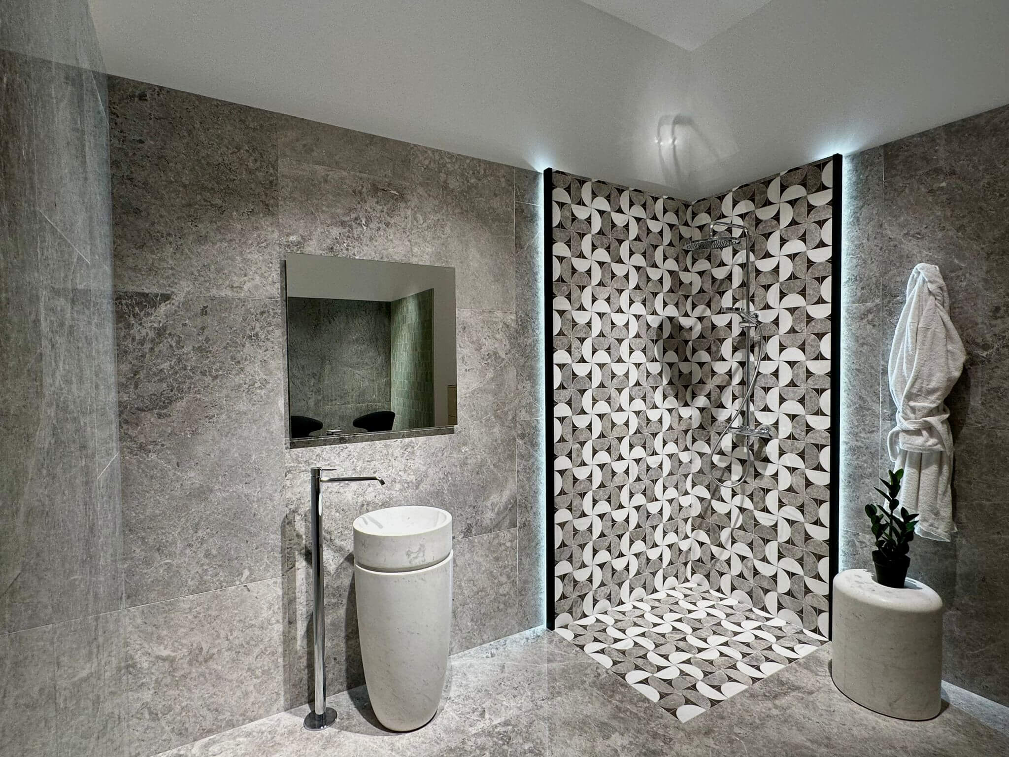 Badezimmer Trends 2025 – Die neuesten Ideen und Designs für luxuriöse Wohlfühloasen